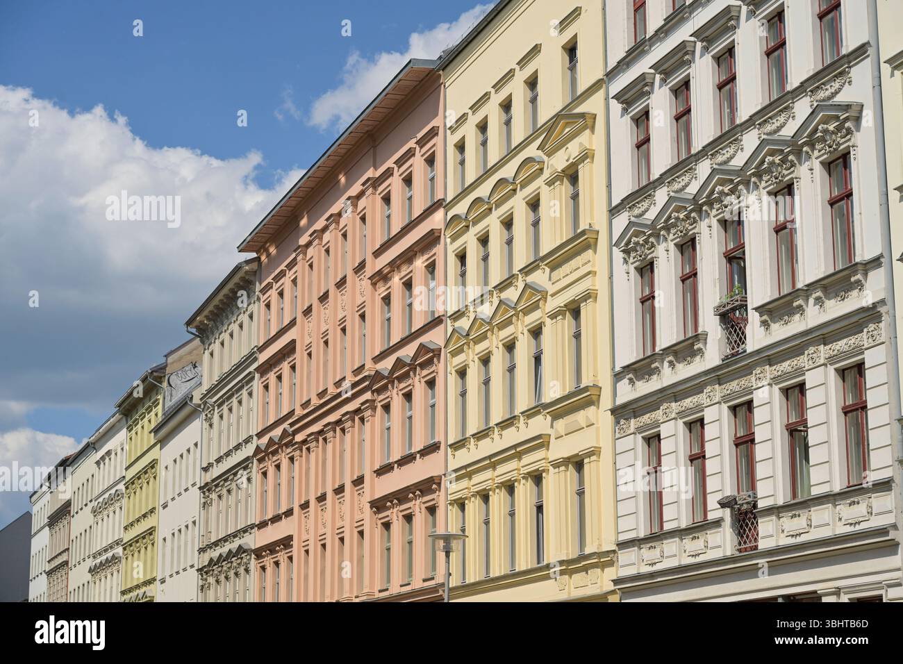 Altbauten, Ackerstraße, Bezirk Mitte, Berlin, Deutschland *** Old ...