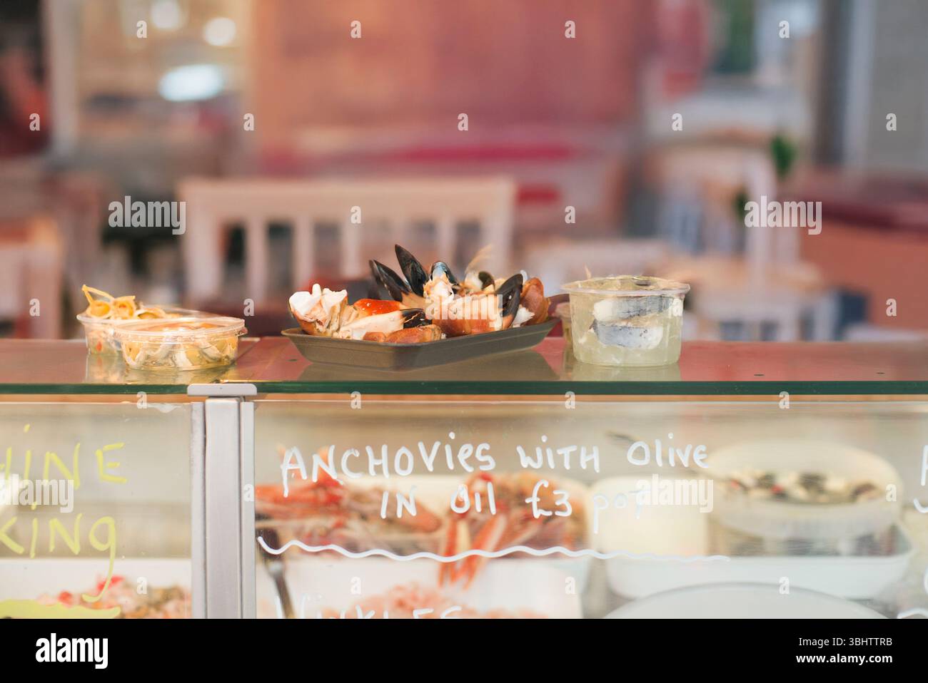 Order seafood hi-res stock photography and images - Alamy
