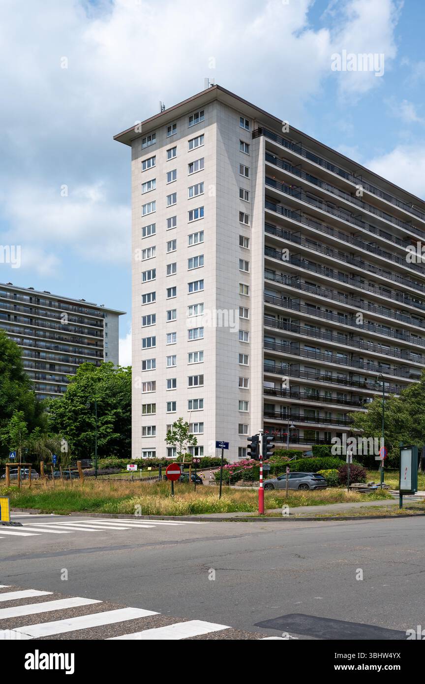Concrete high rise apartment blocks in Laeken, Brussels, Belgium 8 Juni ...
