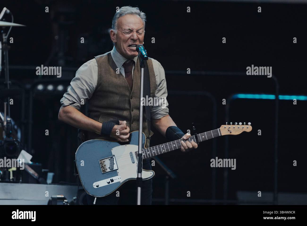 Bruce Springsteen performs with the E Street Band at the Olympic ...