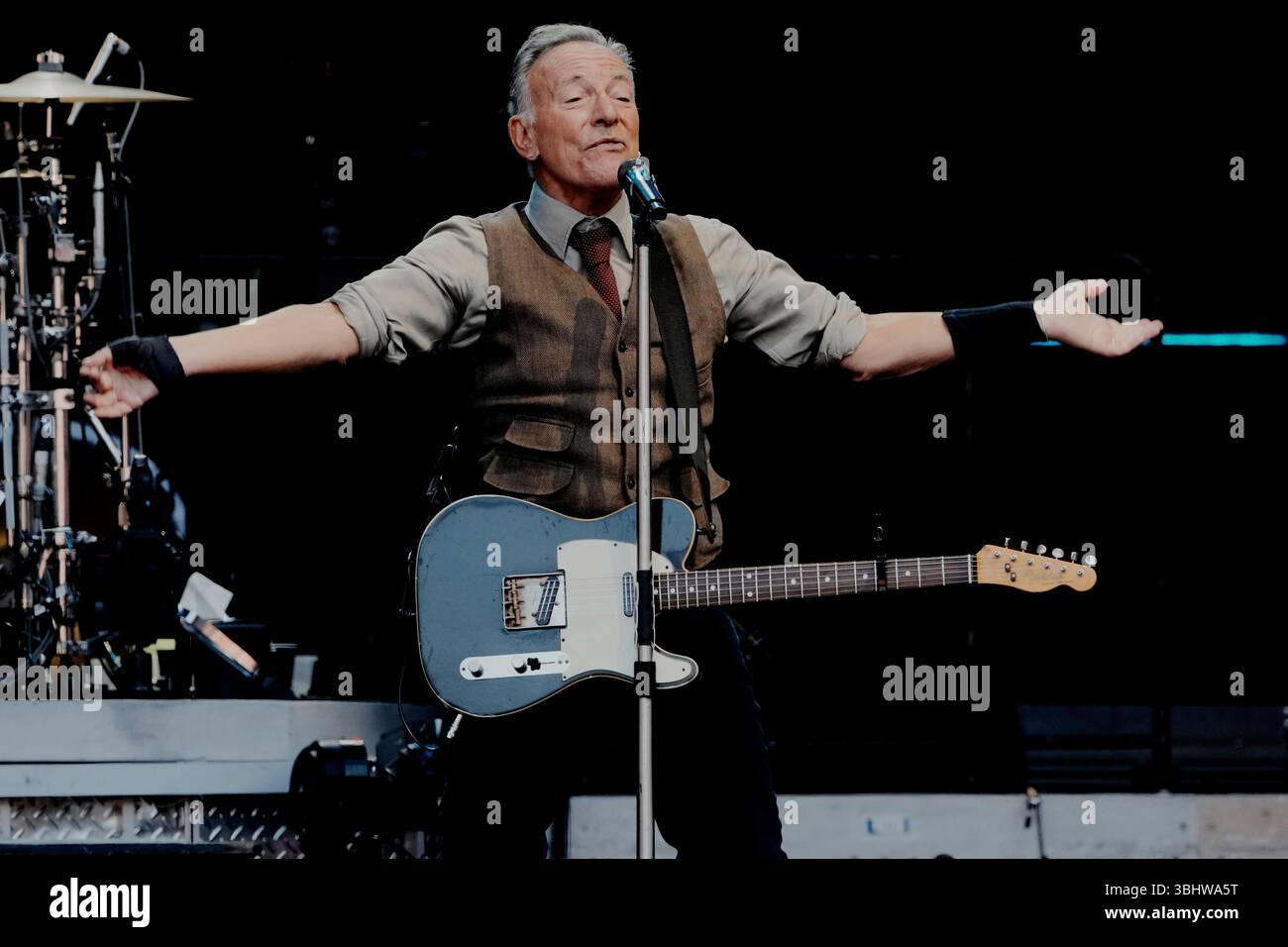 Bruce Springsteen performs with the E Street Band at the Olympic ...