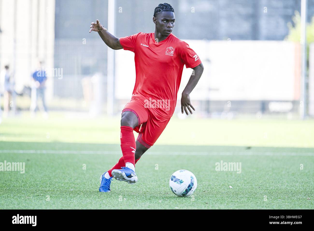 Beveren Leie, Belgium. 11th June, 2025. Essevee's Franz Tangala ...