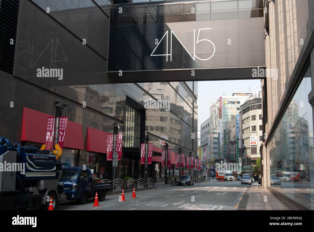 Mid century korea hi-res stock photography and images - Alamy