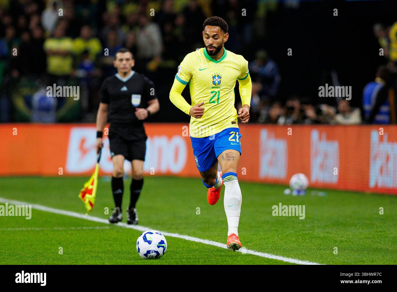 São Paulo, Brazil - June 10: Matheus Cunha of Brazil runs with the ball ...