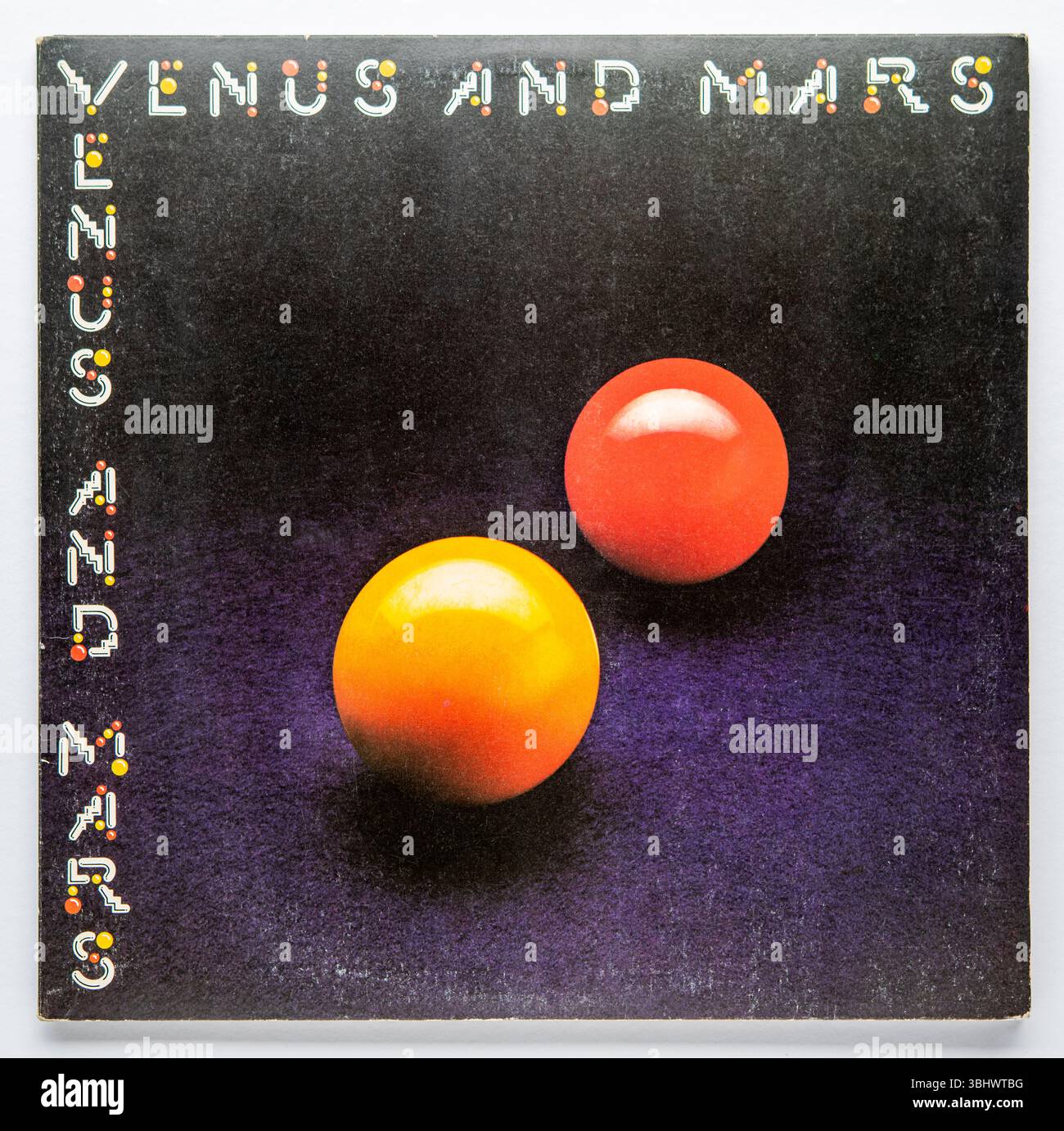 LP cover of Venus and Mars, the fourth studio album by Paul McCartney ...