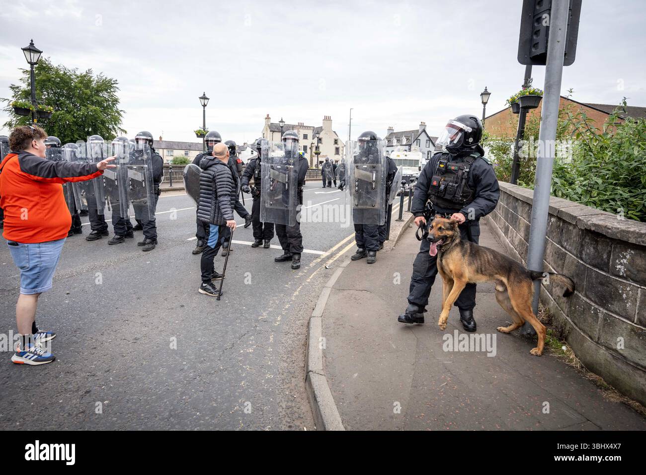 Ballymena, Northern Ireland 11th Jun 2025. Riot police on the streets ...