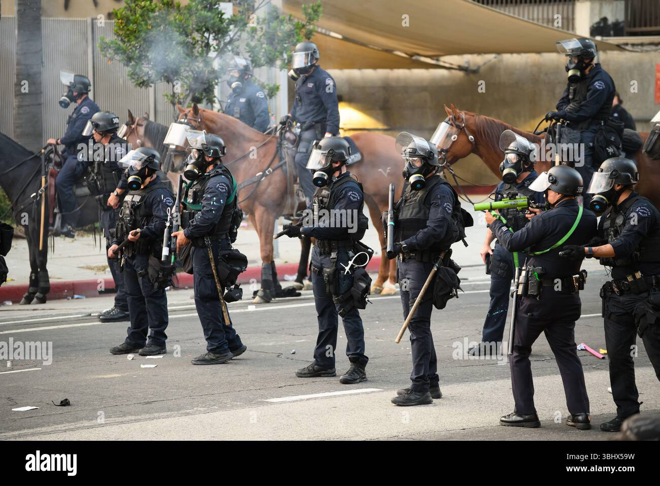 Raid protests hi-res stock photography and images - Alamy