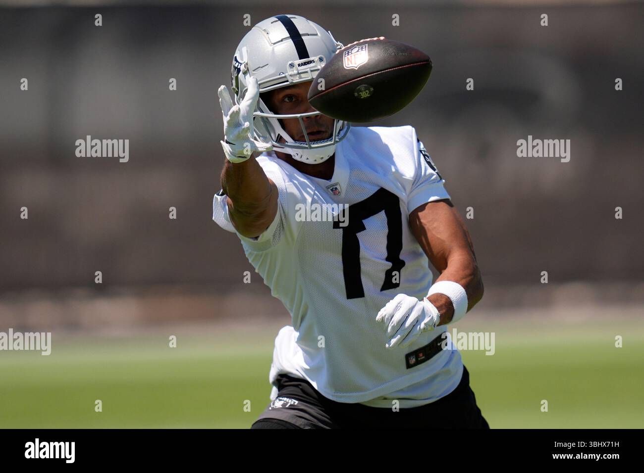 Las Vegas Raiders wide receiver Collin Johnson participates during an ...