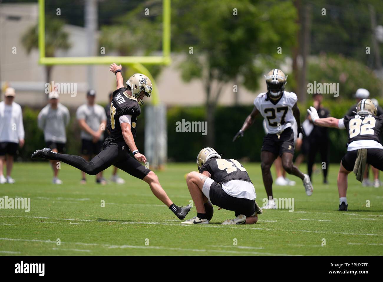 New Orleans Saints place kicker Charlie Smyth (39) goes through drills ...
