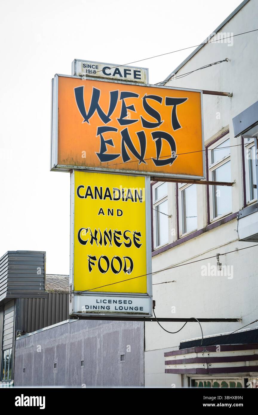 A Chinese restaurant with an old Canadian and Chinese food sign ...