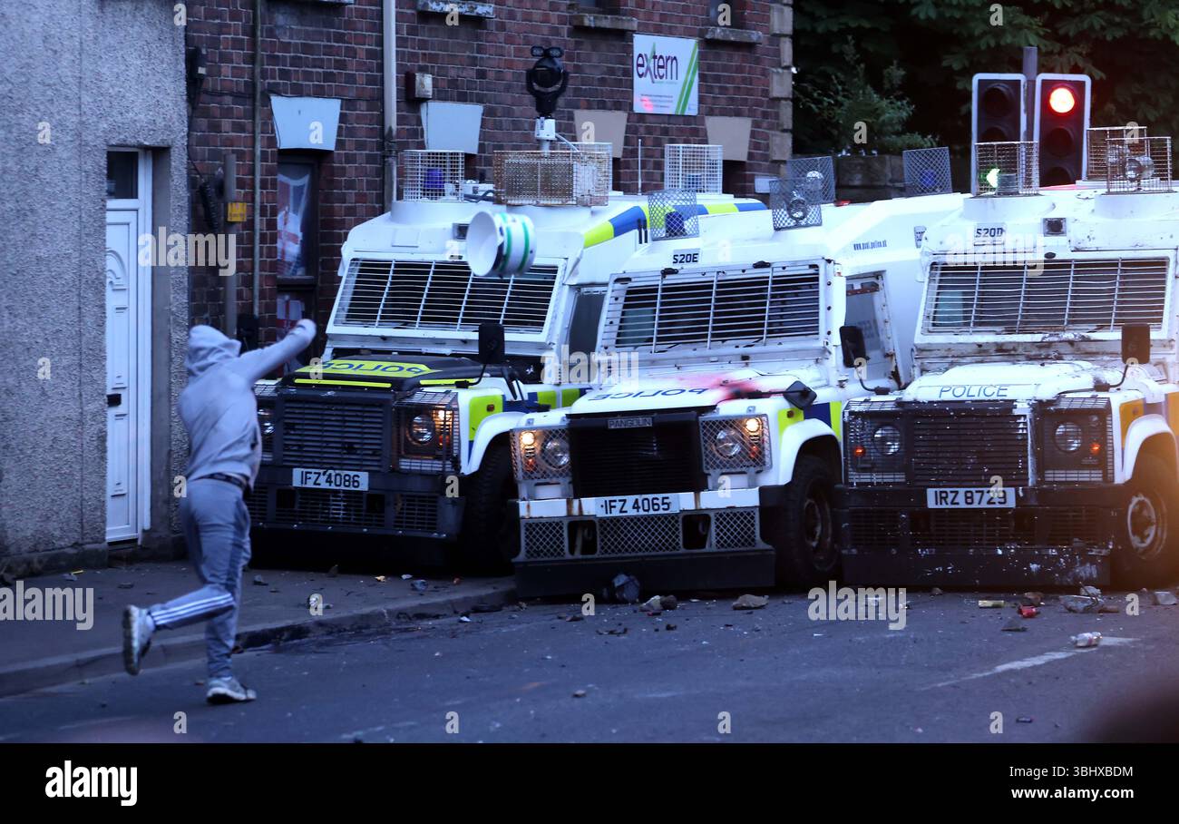 Ballymena, Northern Ireland 11th Jun 2025. Riot police on the streets ...