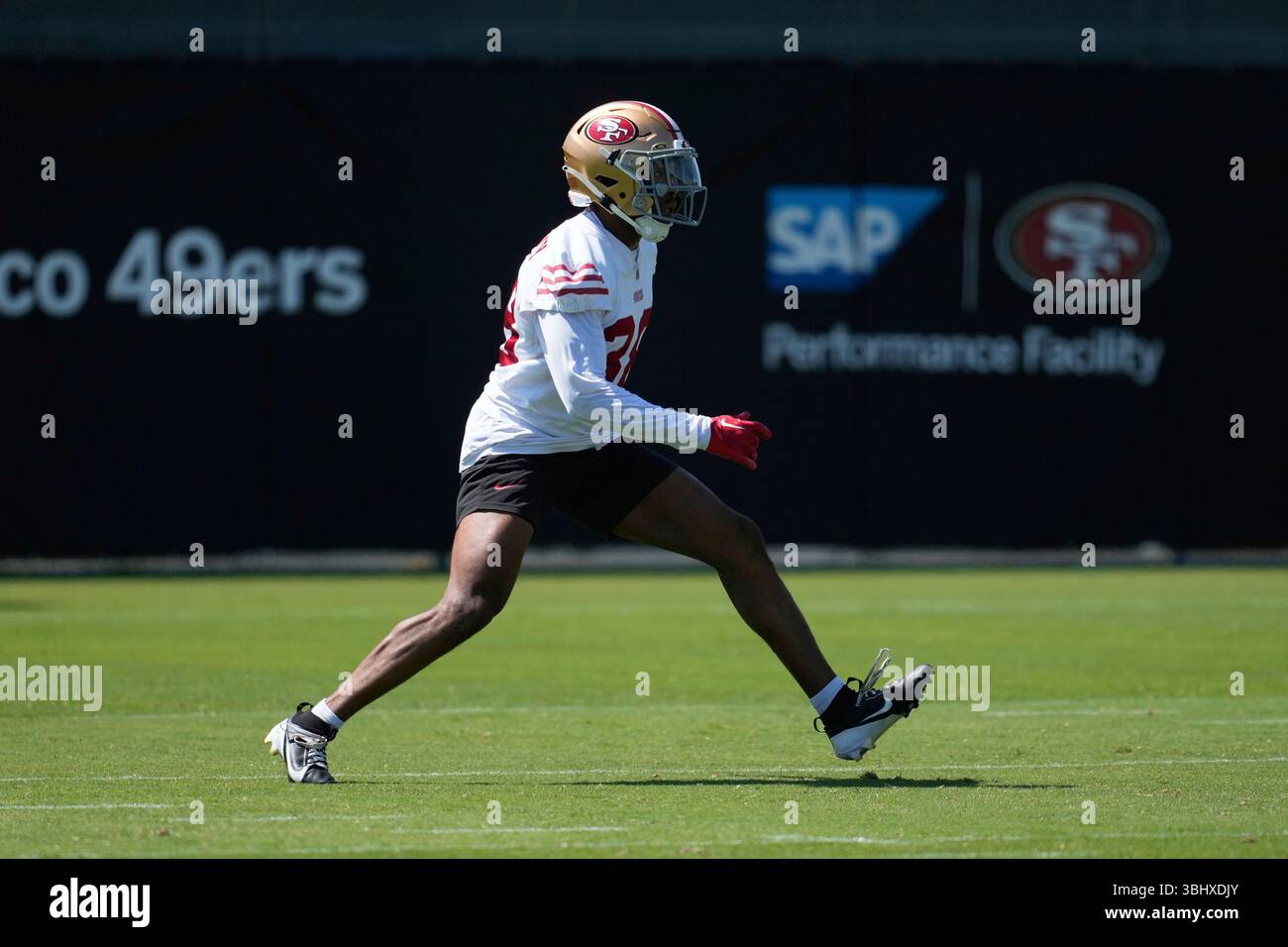 San Francisco 49ers safety Jaylen Mahoney during practice at NFL ...
