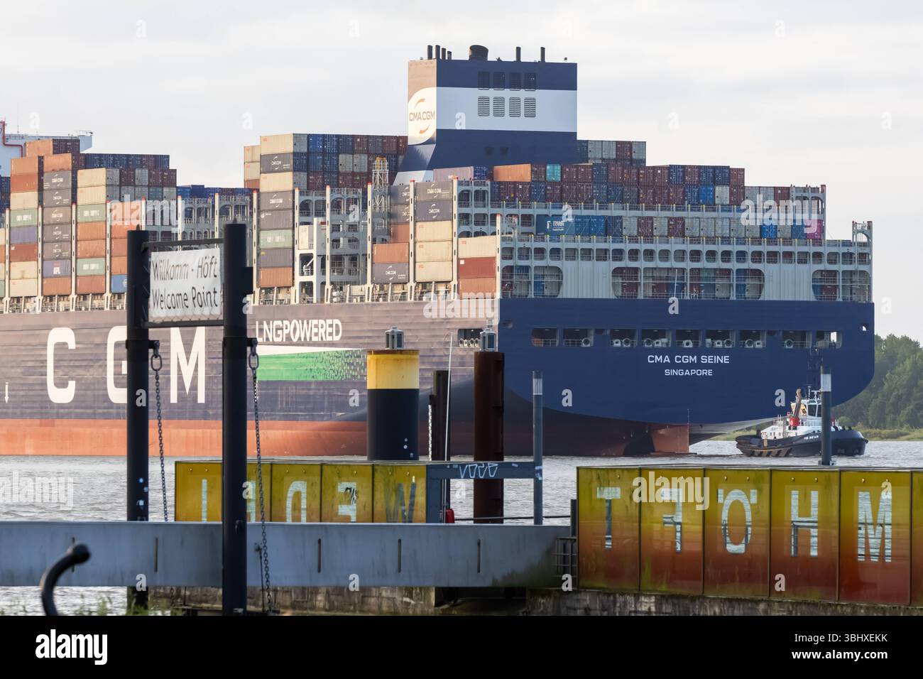Ankunft der ãCMA CGM SeineÒ im Hamburger Hafen DEU, Deutschland ...