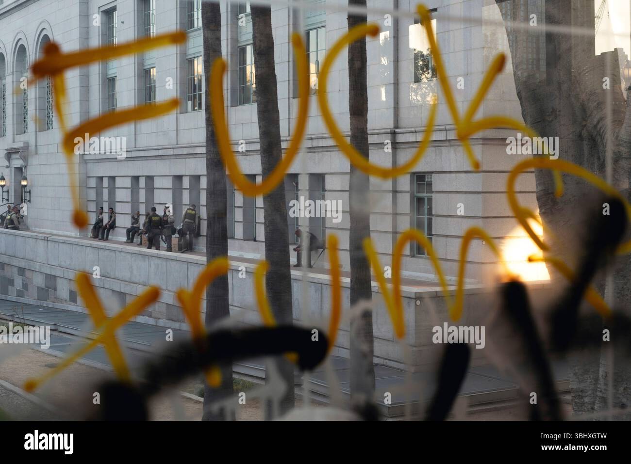 Los Angeles, California, USA. 10th June, 2025. Behind graffiti on a ...