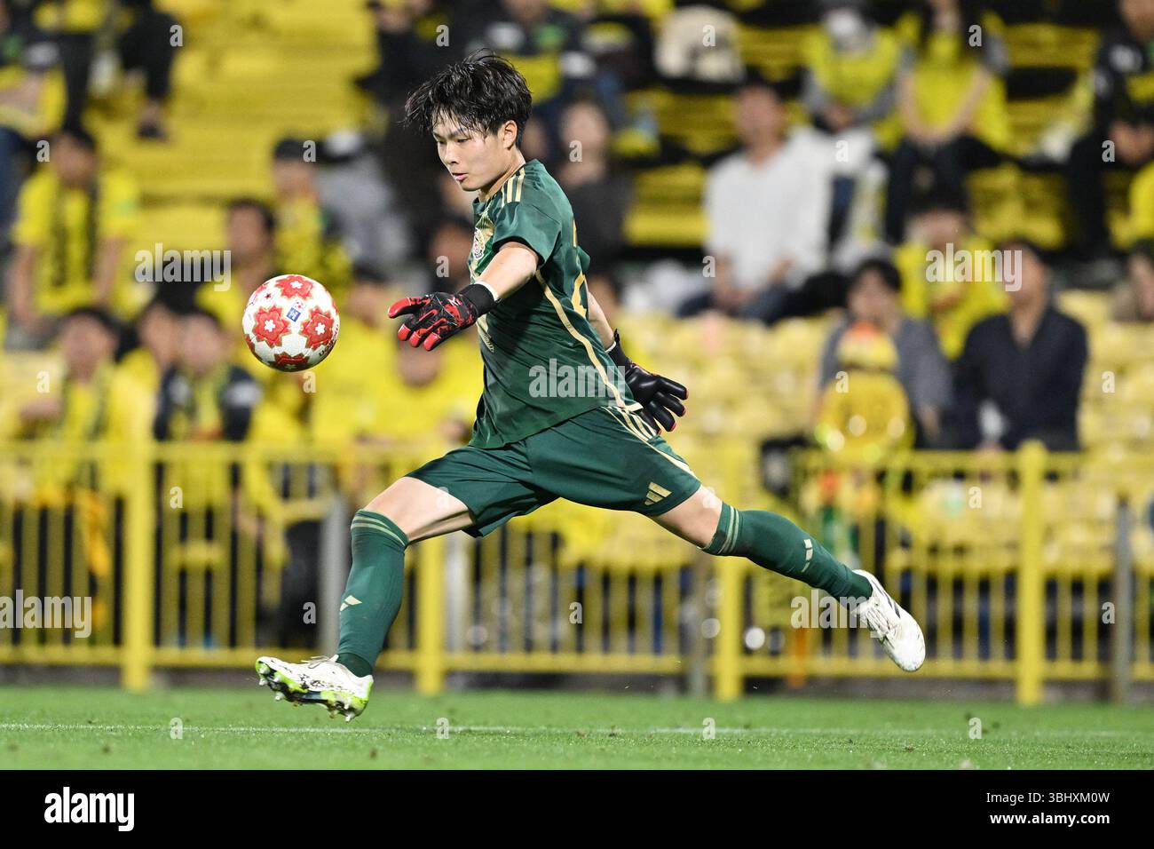 Sankyo Frontier Kashiwa Stadium, Chiba, Japan. 11th June, 2025. Ryoma Iwai (), JUNE 11, 2025 ...