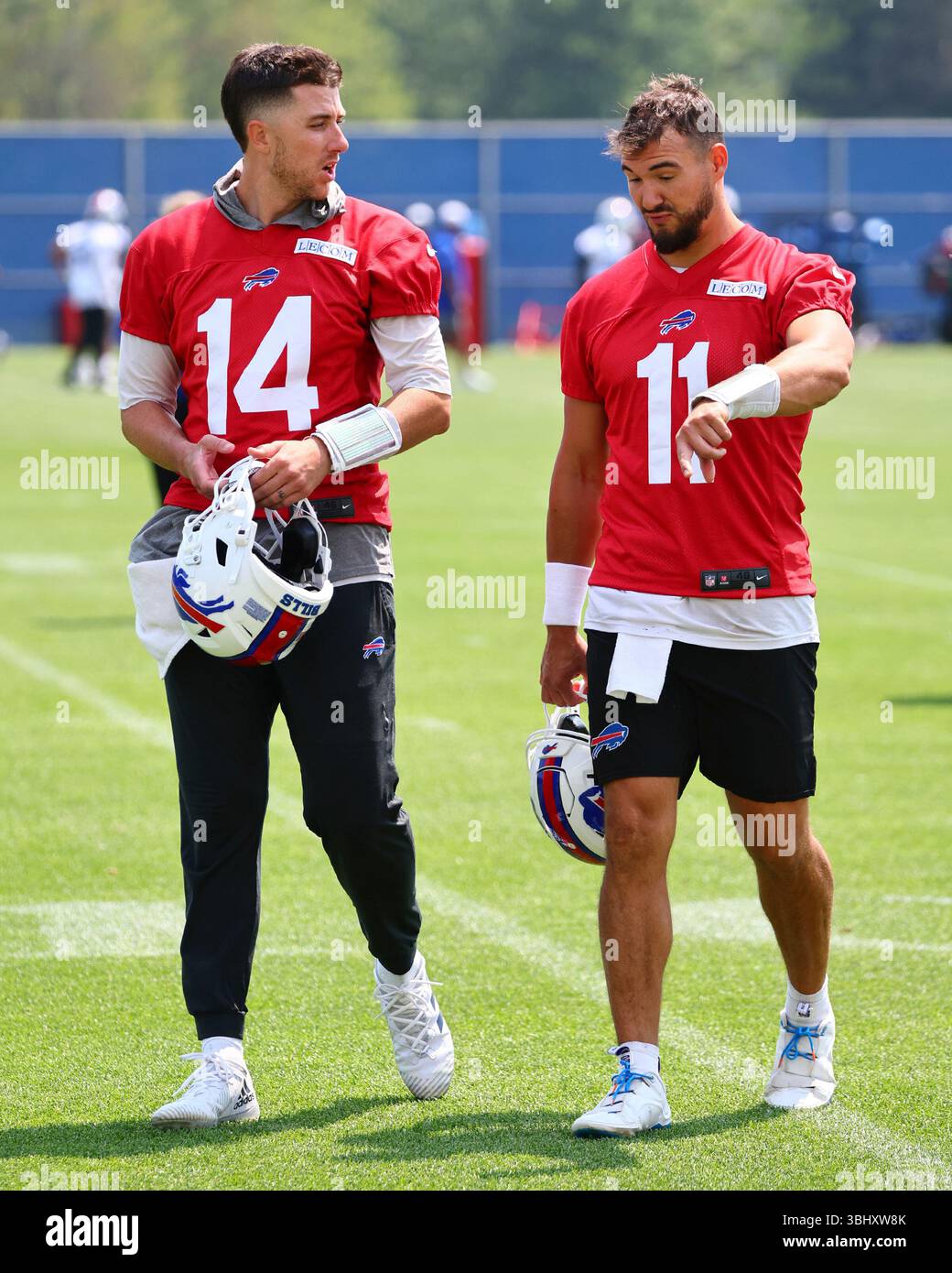 Buffalo Bills quarterbacks Mike White (14) and Mitchell Trubisky (11 ...