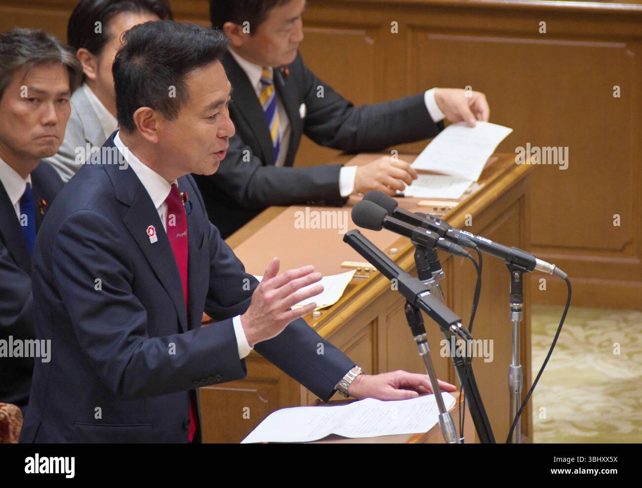 Japan Innovation Party leader Seiji Maehara questions to Prime Minister ...