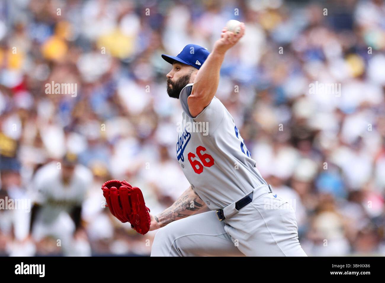 Los Angeles Dodgers relief pitcher Tanner Scott works against the San ...