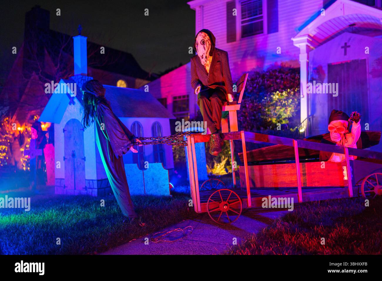 Spooky Halloween Yard Display with Skeletons, Pumpkins, and Haunted ...