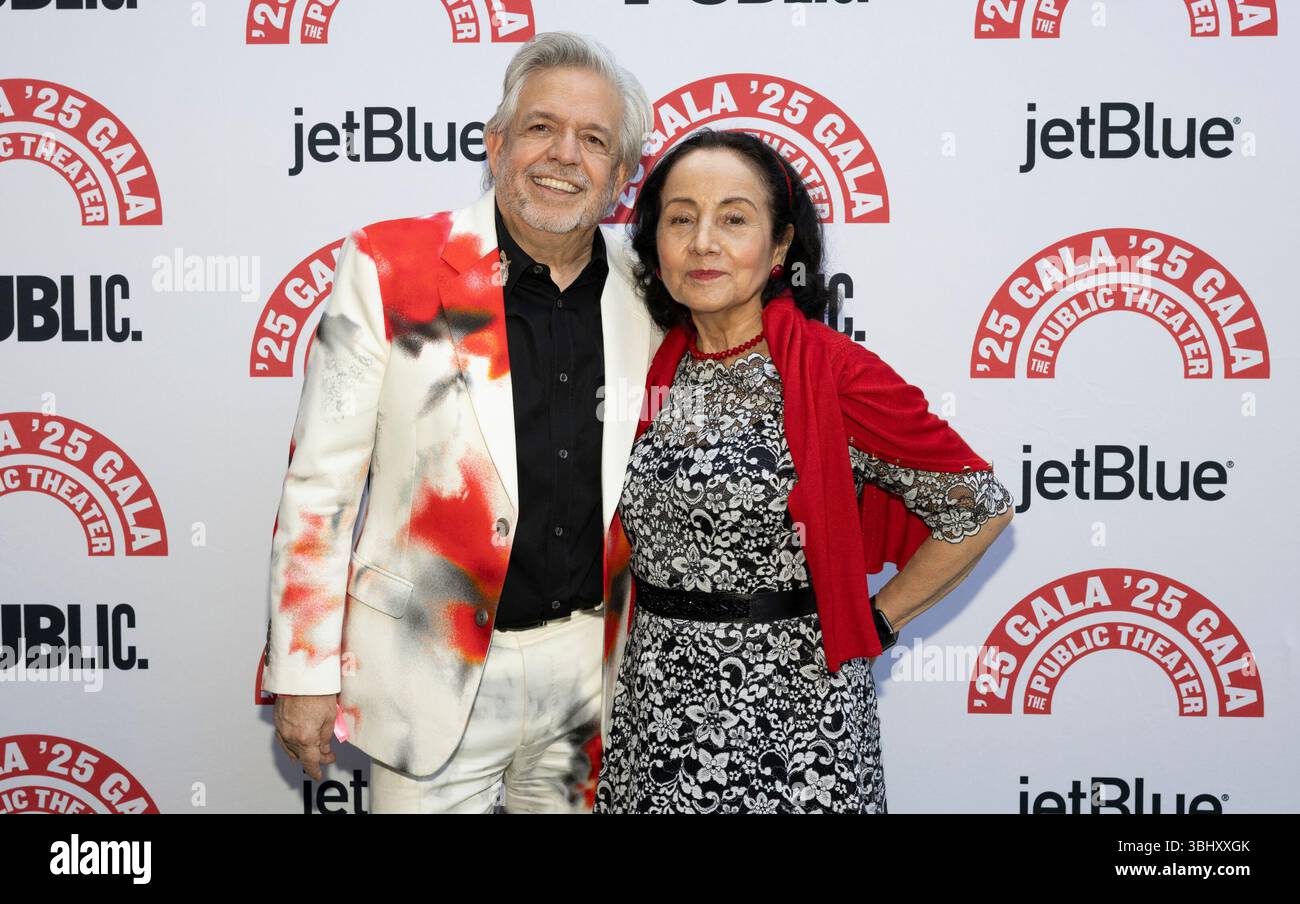 Luis A. Miranda Jr., left, and Luz Towns-Miranda attend the Public ...