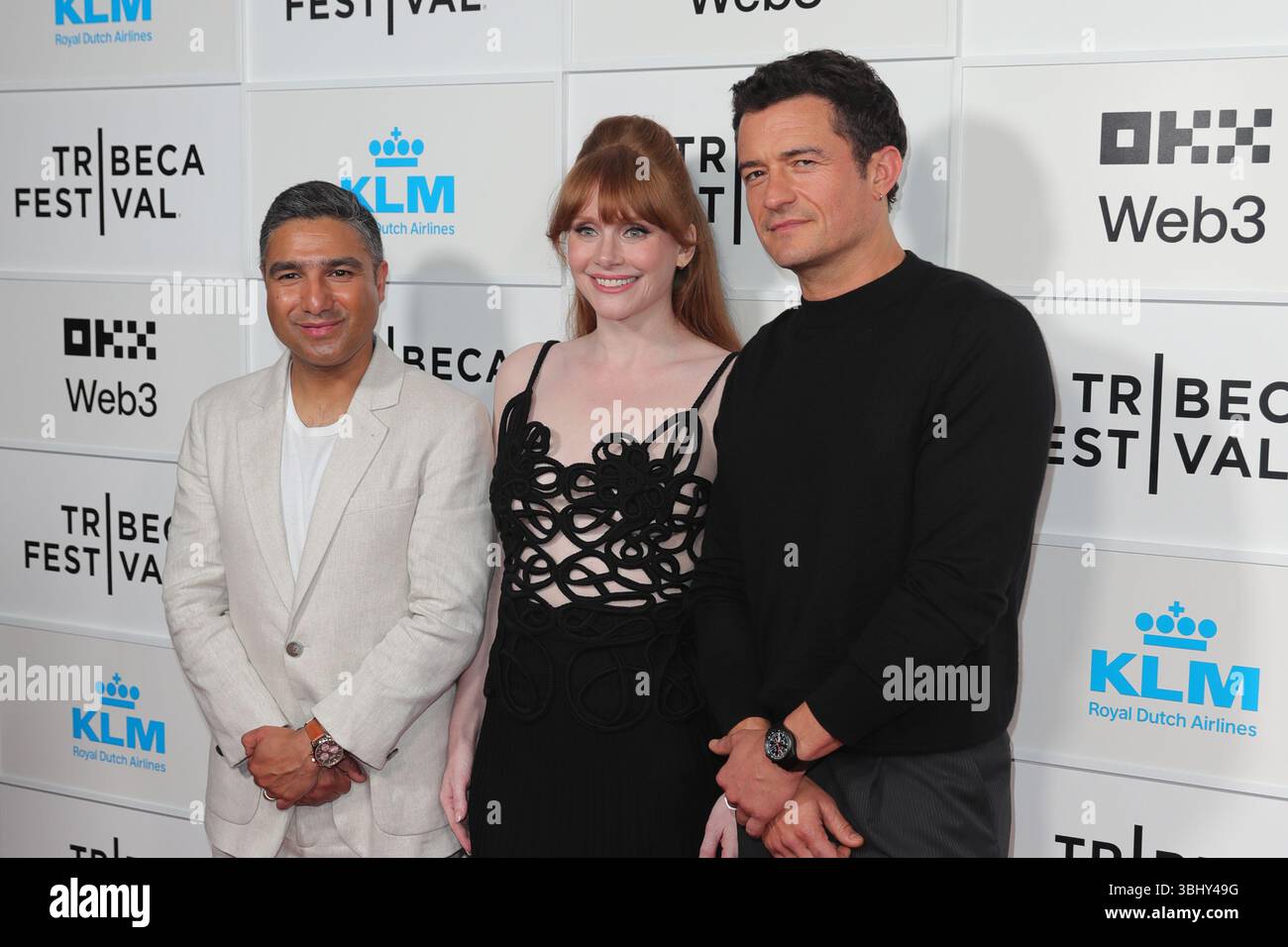 NEW YORK, NEW YORK - JUNE 10: Nick Mohammed, Bryce Dallas Howard and Orlando Bloom attend the ...