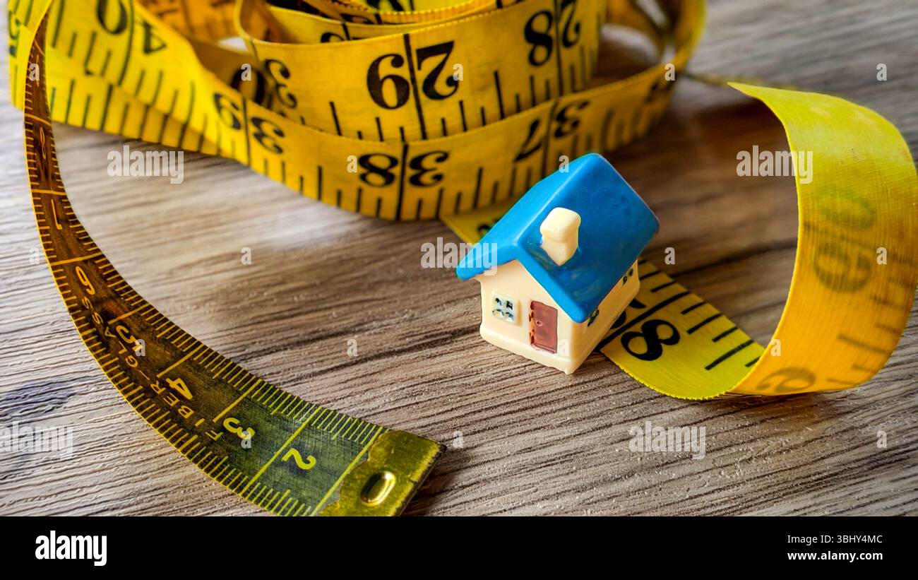 Concept house measure hi-res stock photography and images - Alamy