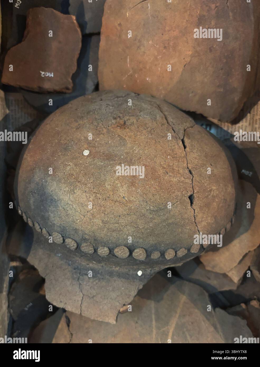 Lapita pottery hi-res stock photography and images - Alamy