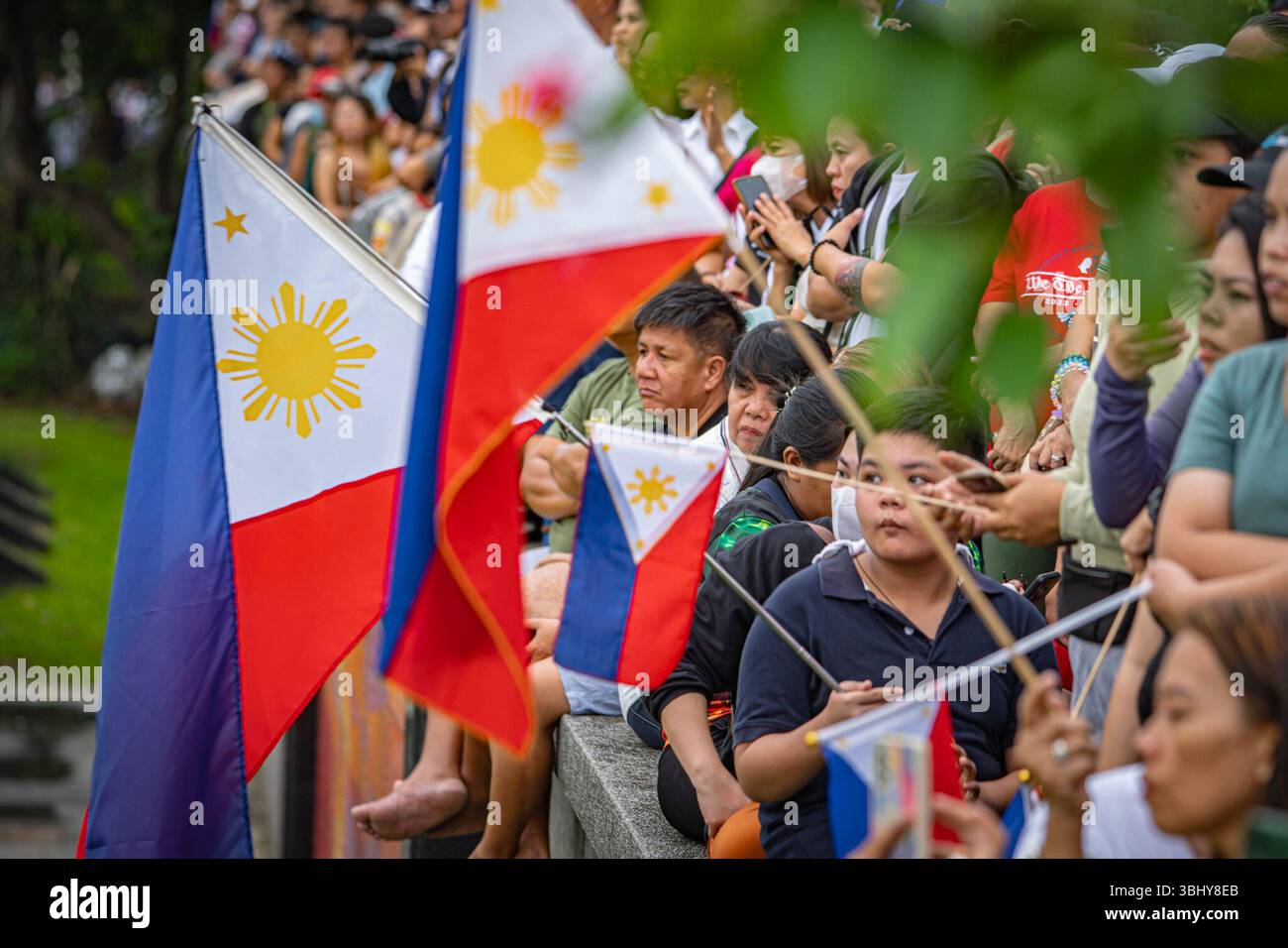 Manila, Manila, Philippines. 12th June, 2025. Filipinos gather at ...