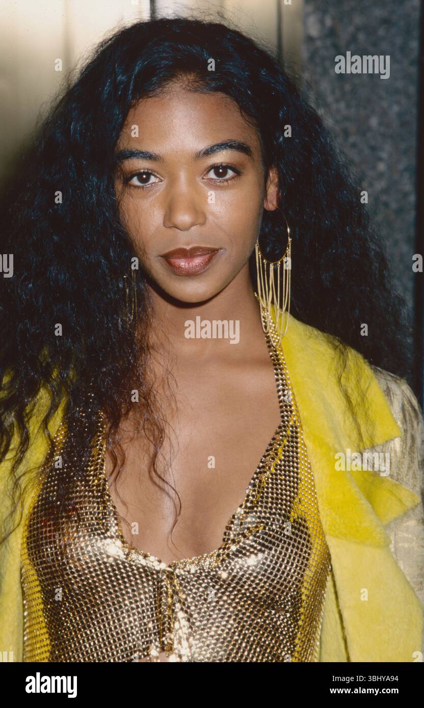 Ananda lewis mtv hi-res stock photography and images - Alamy