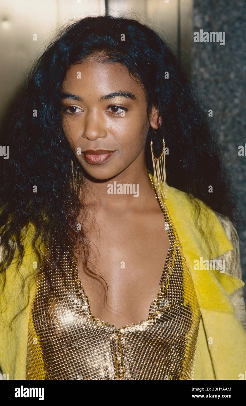 Ananda lewis mtv hi-res stock photography and images - Alamy