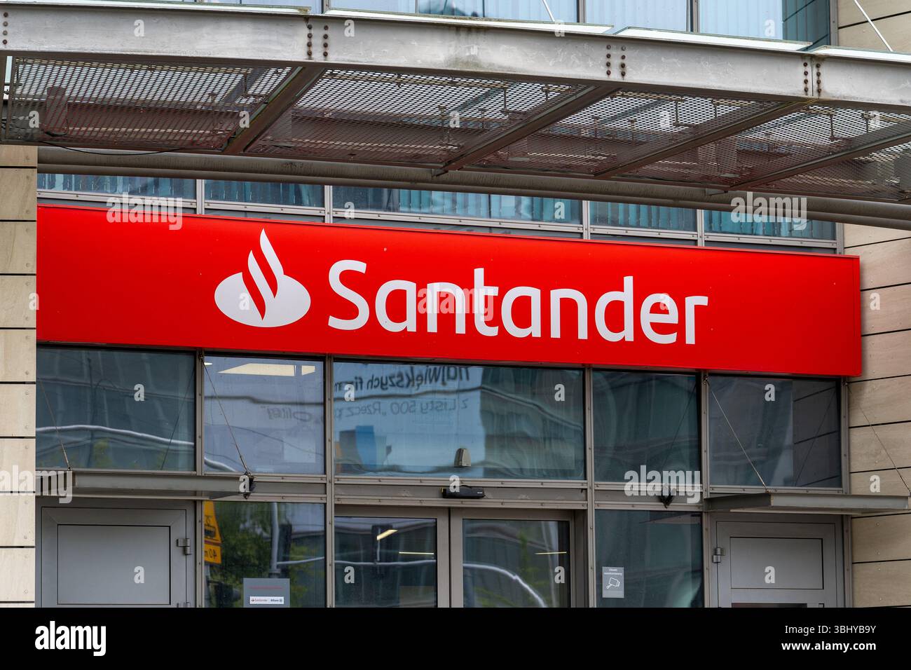 Santander Bank logo seen displayed on a building Stock Photo - Alamy