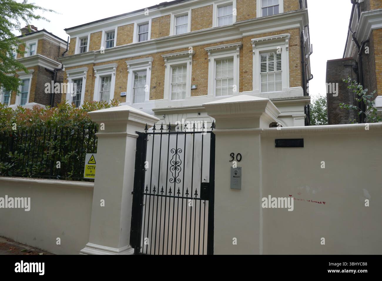 Camden Town, London, England 27th May 2025 Singer Amy Winehouse Former ...