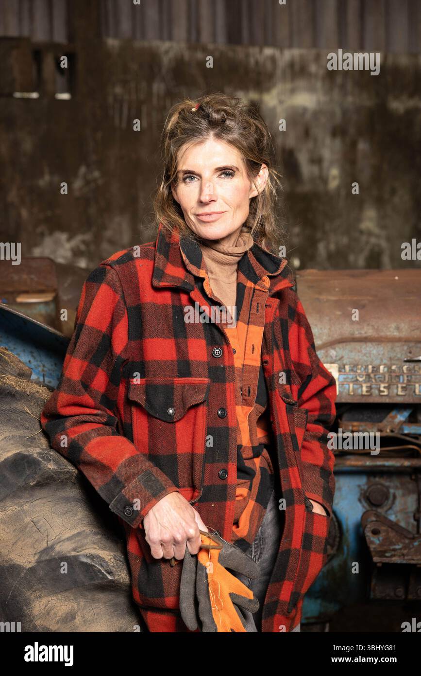 EDITORIAL USE ONLY Shepherdess Amanda Owen uses a device from the ...