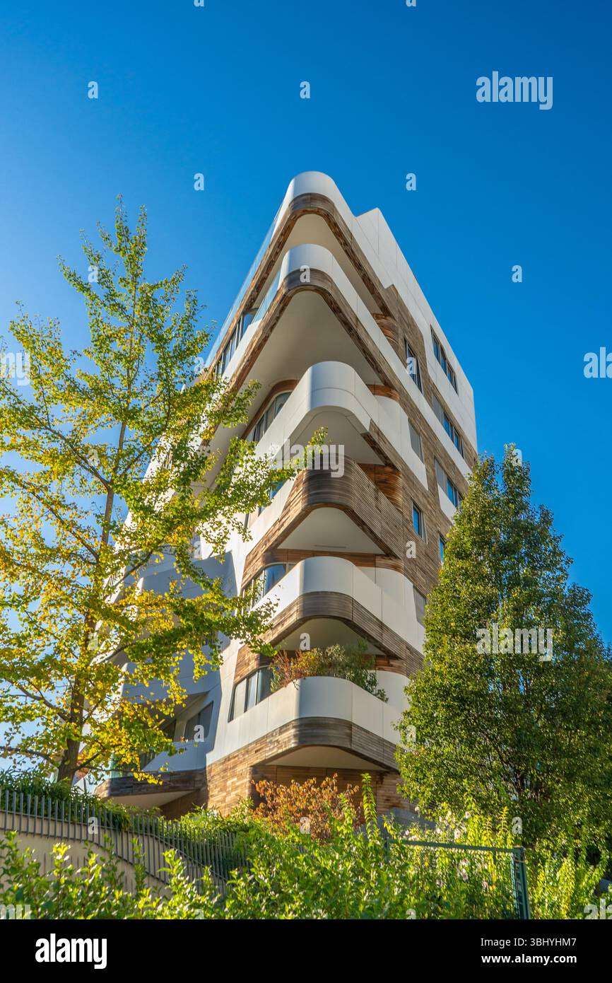 Details Residence Hadid in the CityLife complex in Milan Stock Photo ...