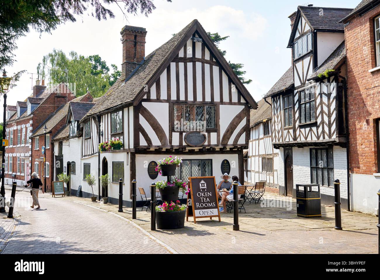 Oken Tea Rooms, Castle Street, Warwick, Warwickshire, England, UK. 16th ...