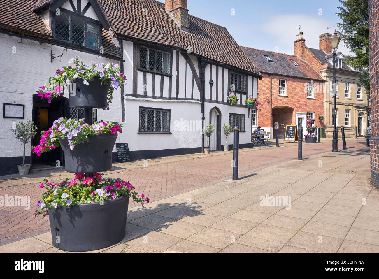 Oken Tea Rooms, Castle Street, Warwick Town, Warwickshire, England, UK ...