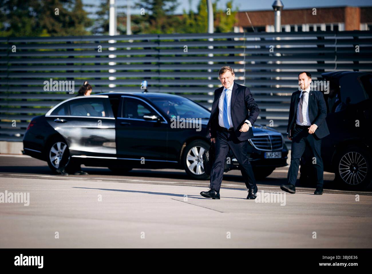 Johann Wadephul CDU, Bundesaussenminister, aufgenommen beim betreten ...