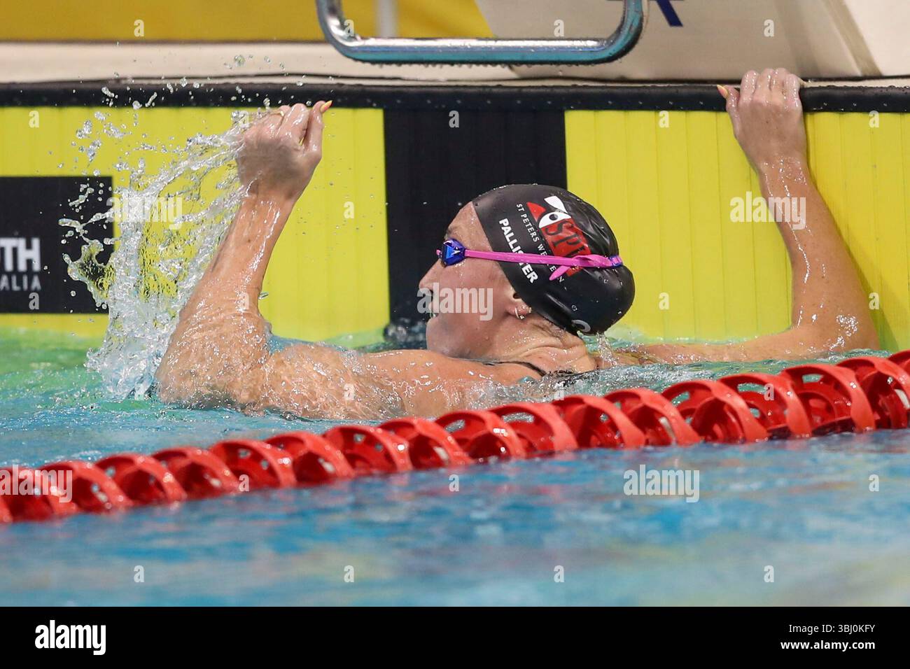 Lani Pallister wins the Women’s 800m Freestyle during the Australian ...