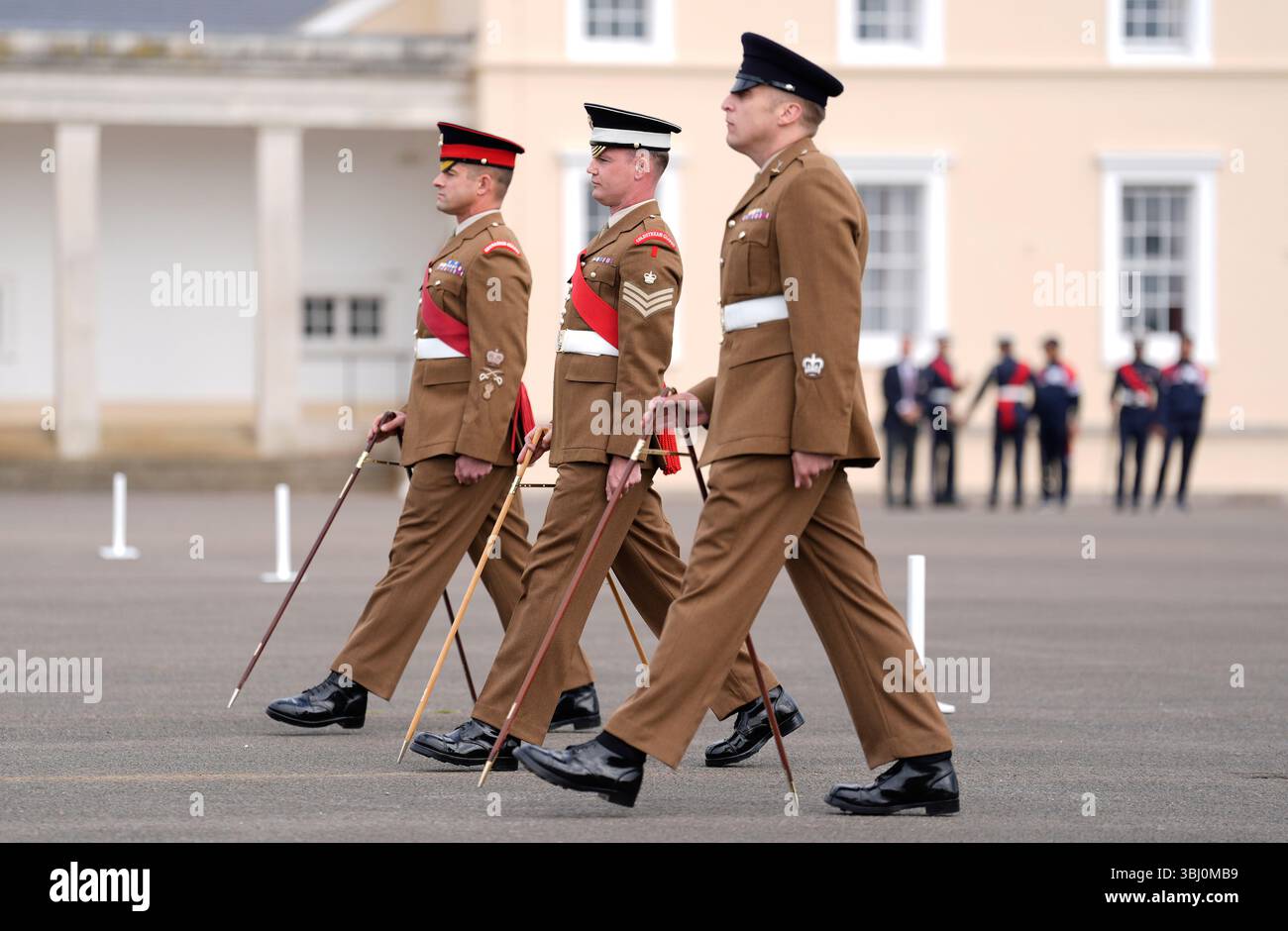 The Royal Military Academy Sandhurst (RMAS) SNCO team compete in the ...