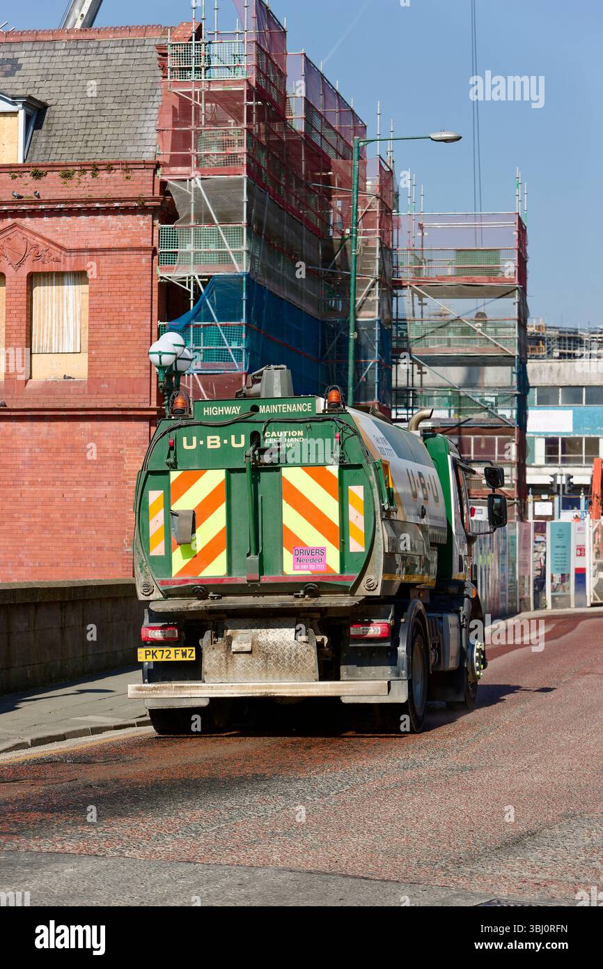 Market chambers building under renovation hi-res stock photography and ...
