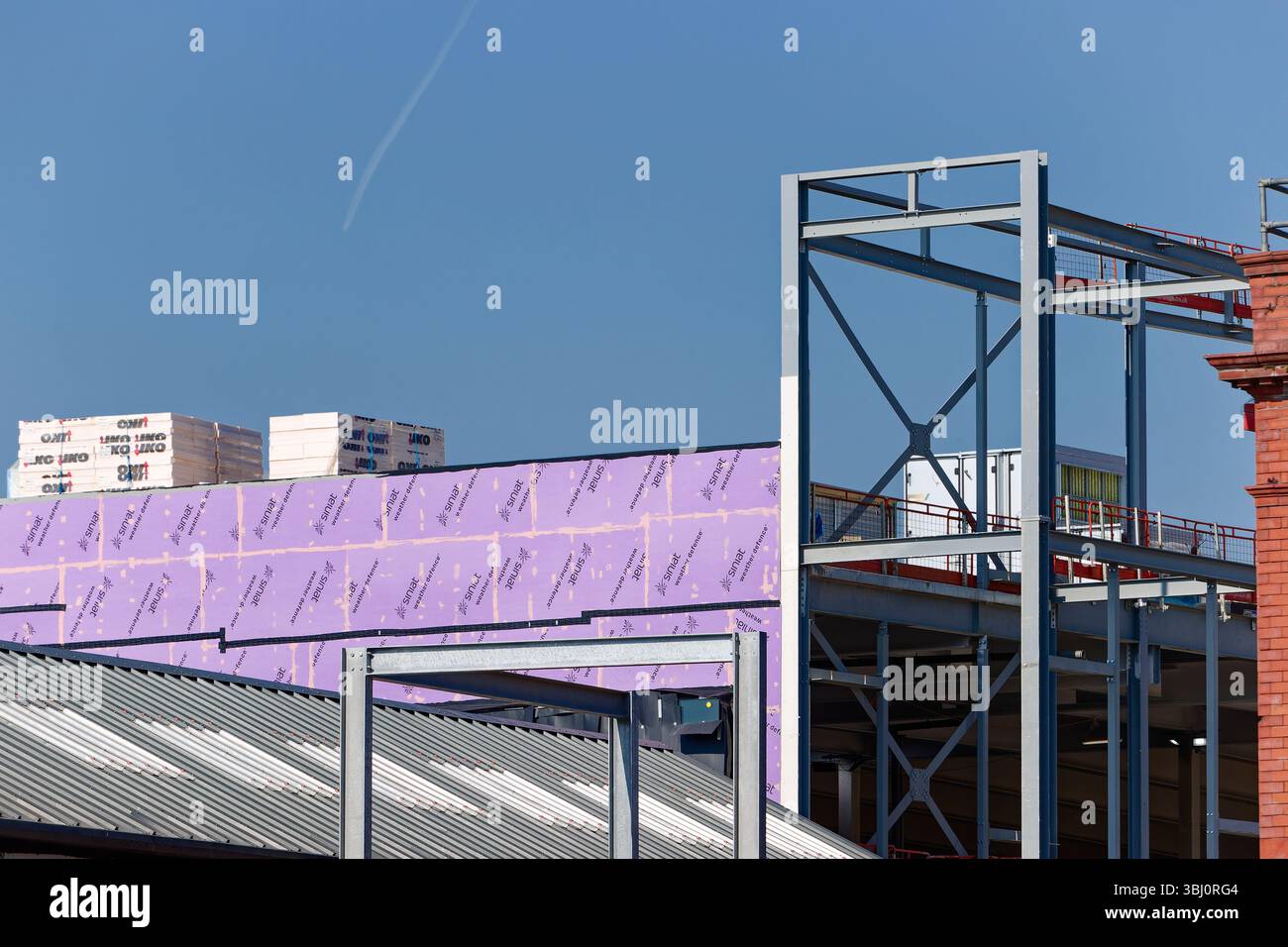 Radcliffe market roof in foreground hi-res stock photography and images ...