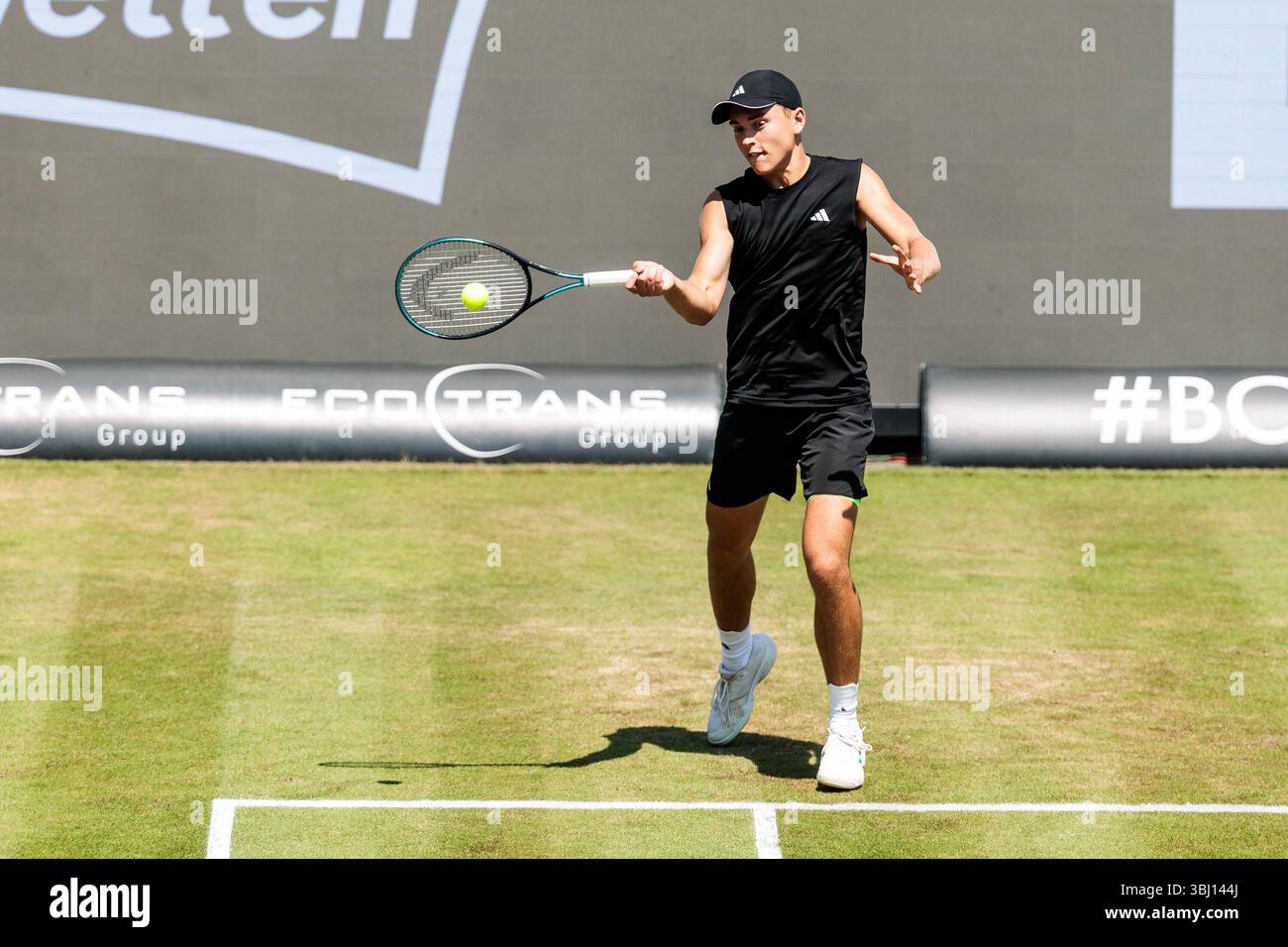 Stuttgart, Deutschland. 12th June, 2025. Justin Engel (GER) im Match ...