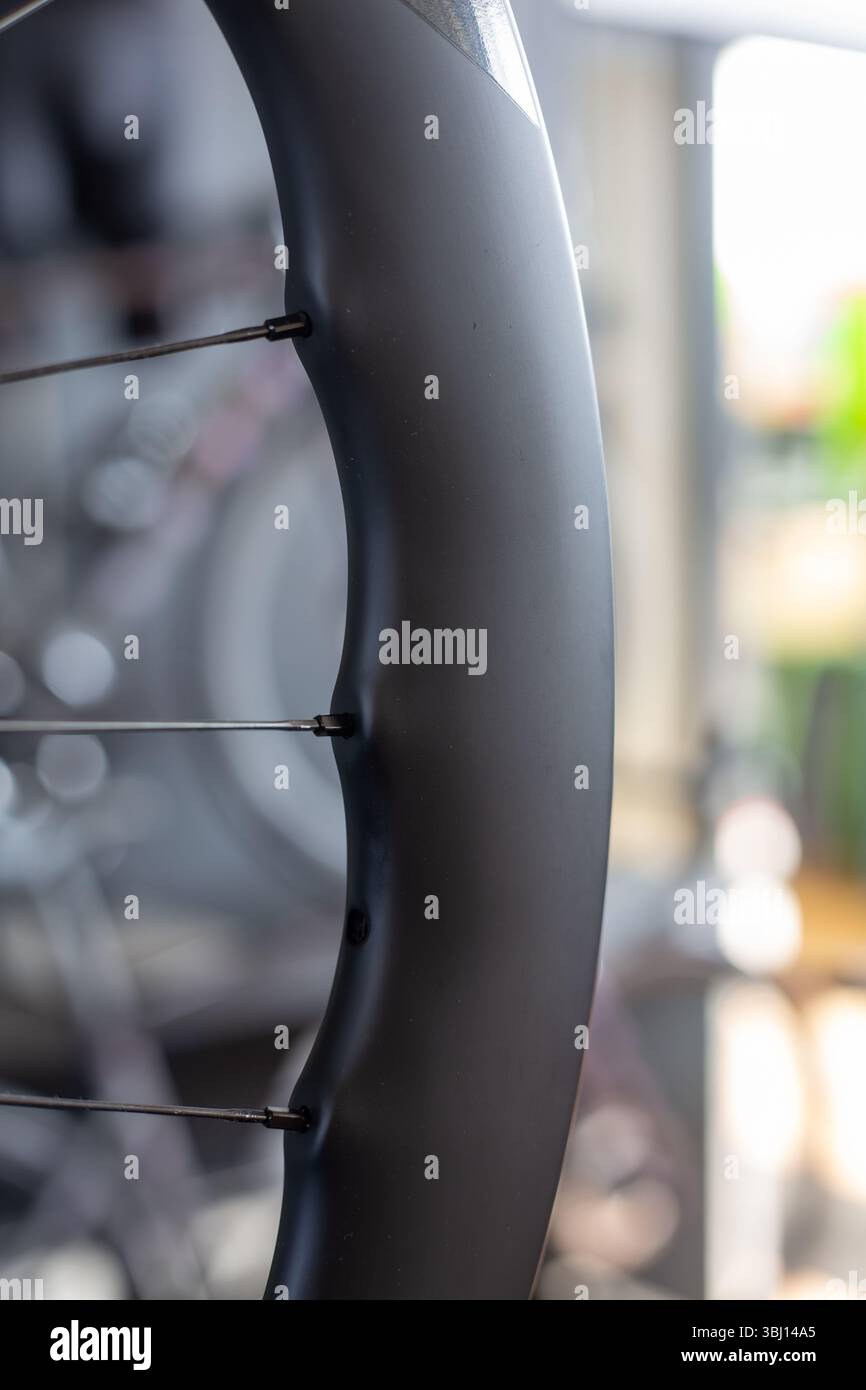 Aerodynamic disc detail for a road bike. Best wheels for a faster ride ...