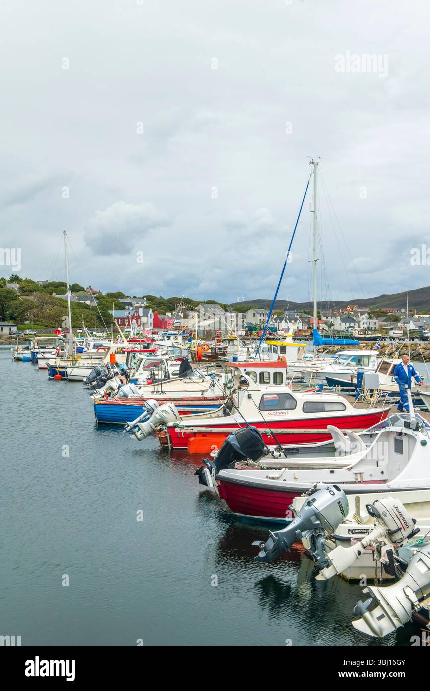 Scalloway, the former capital of Shetland, blends rich history ...