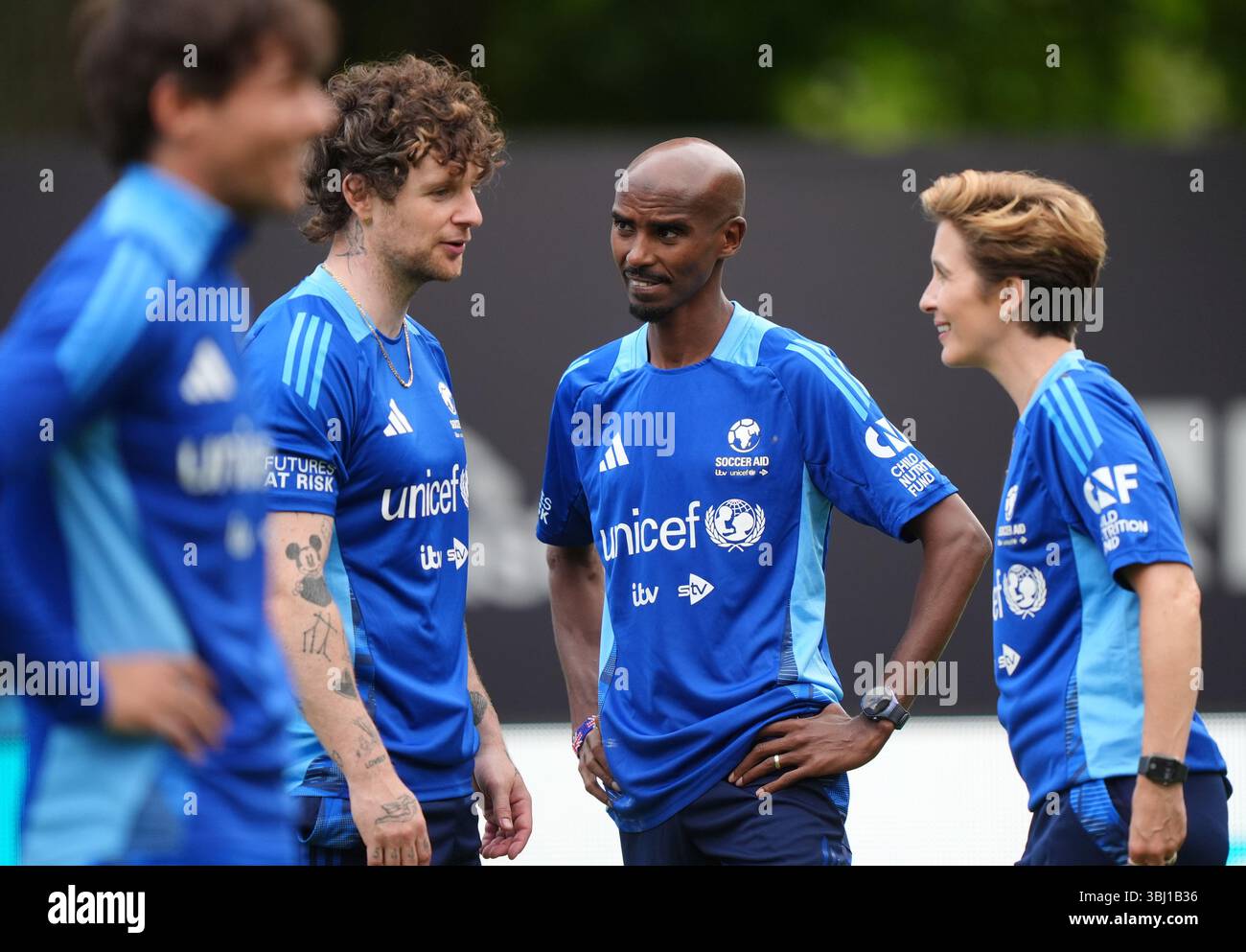 England's Tom Grennan, Sir Mo Farah and Vicky McClure during a training ...