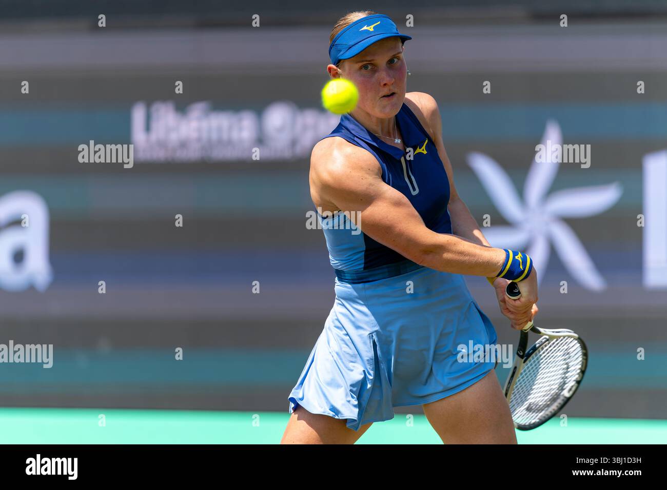 ROSMALEN, NETHERLANDS - JUNE 12: Suzan Lamens of the Netherlands in ...