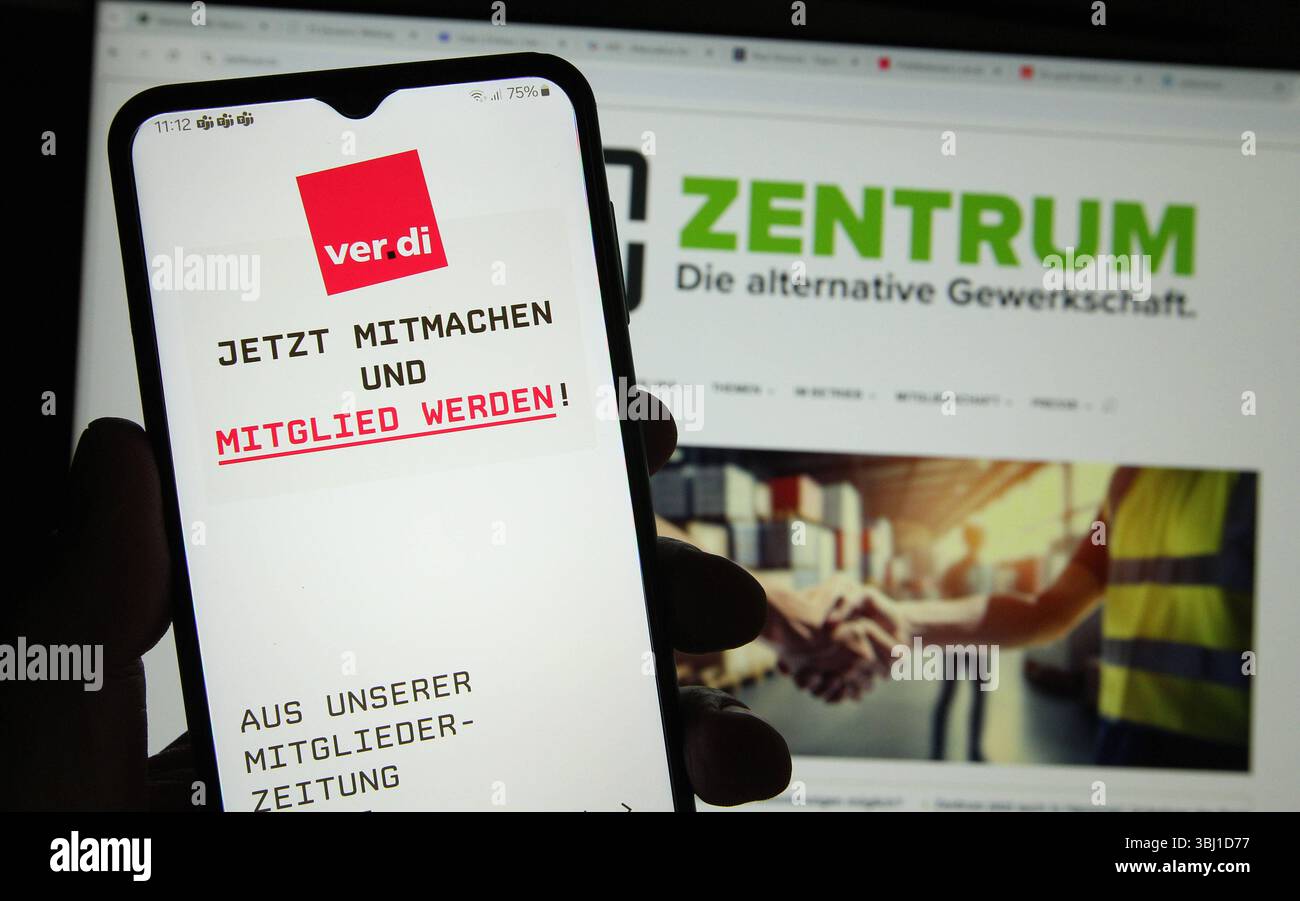 Auf einem Laptop wurde die Website vom Verein Zentrum Die alternative Gewerkschaft geöffnet, vor ...