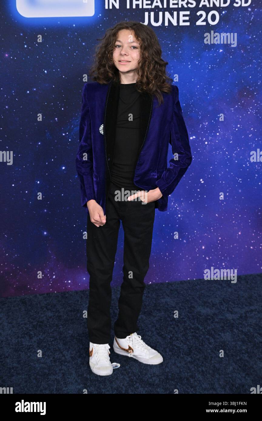 Remy Edgerly bei der Premiere des Animationsfilms 'Elio' im El Capitan ...