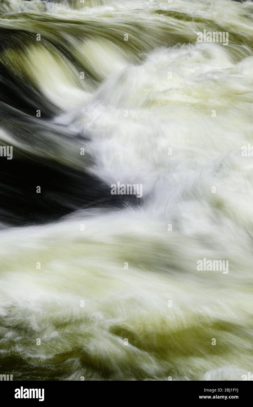 Turbulent river in slow motion hi-res stock photography and images - Alamy