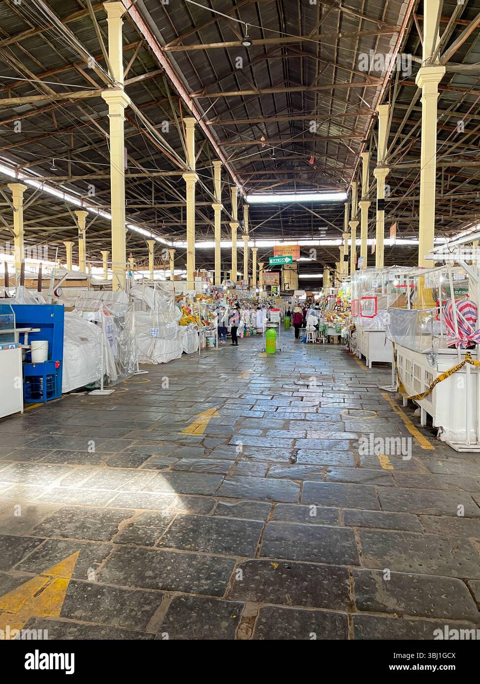 Bustling production space hi-res stock photography and images - Alamy